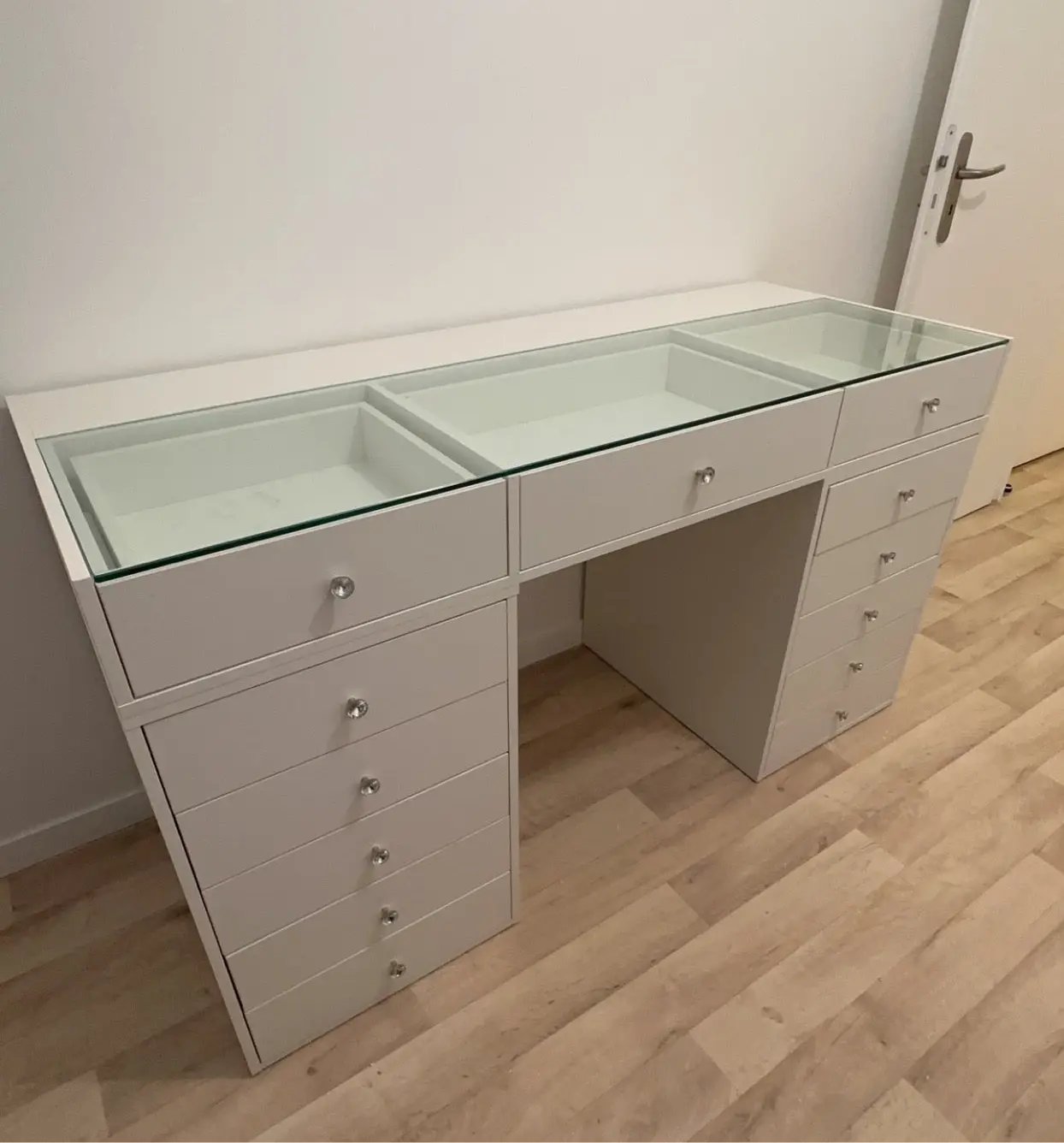 Coiffeuse HomeLuxury 150cm : Luxe, 13 Tiroirs & Rangement Ultime